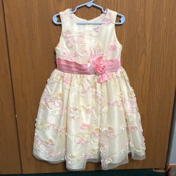 Dresses | Beige Pink Flowered Dress | Poshmark